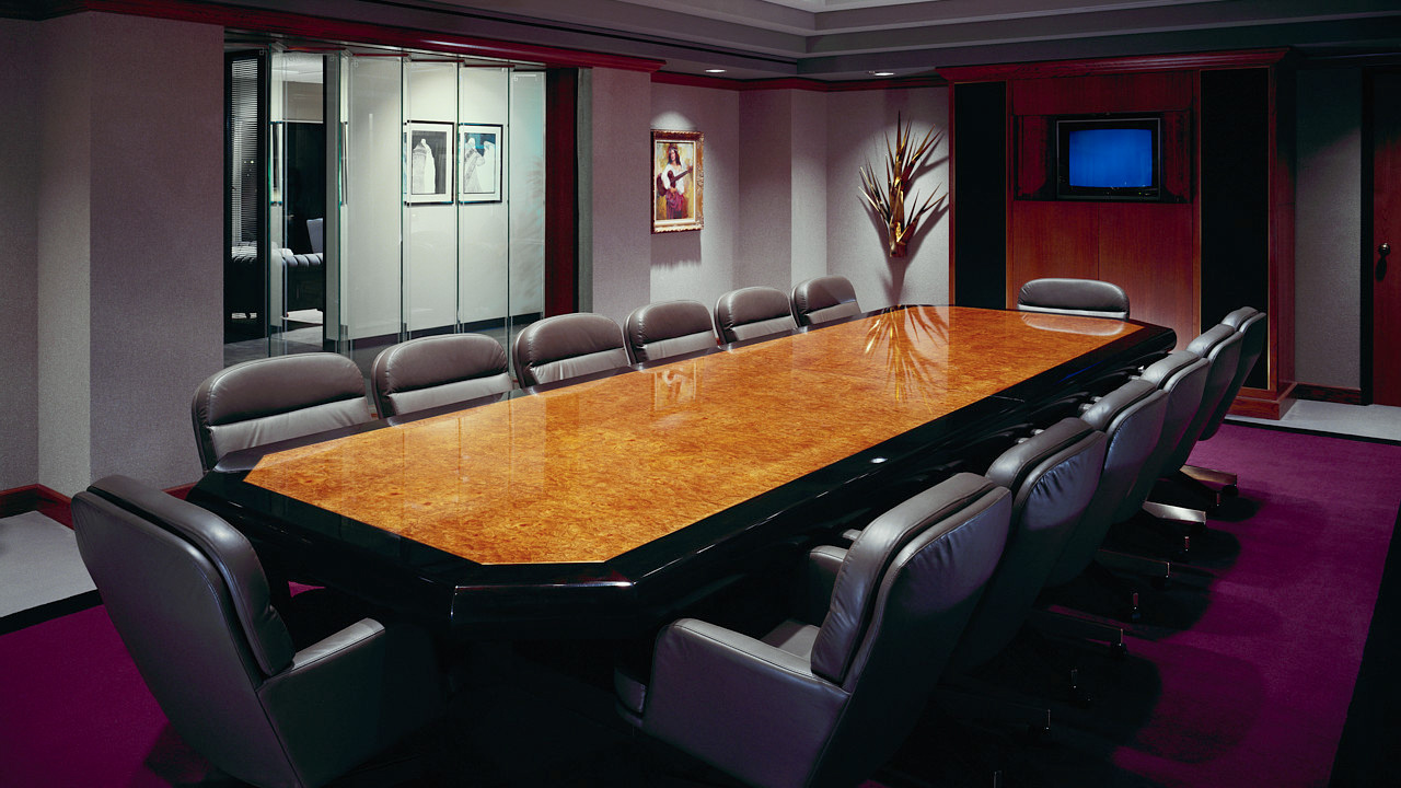 Formal Corporate Meeting Room – Construction Advisor